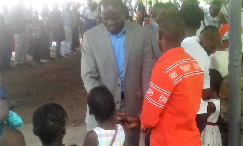 Governor Obado slithers into Migori, attends church service - The Standard