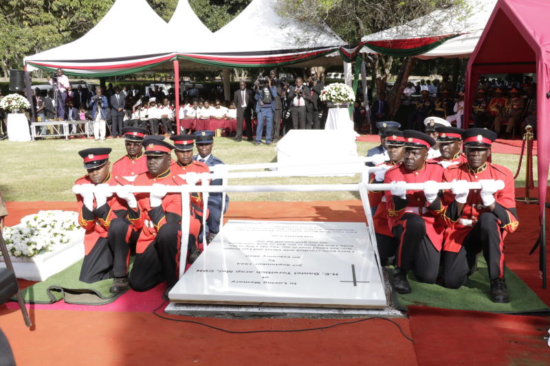 Military gives Moi befitting send-off - The Standard