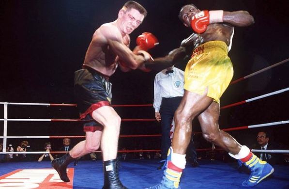Former world champion boxer dies aged 54 after car accident in Italy ...