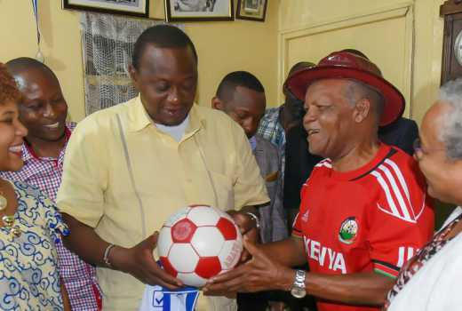 Legend Kadenge heads to Old Trafford to watch United