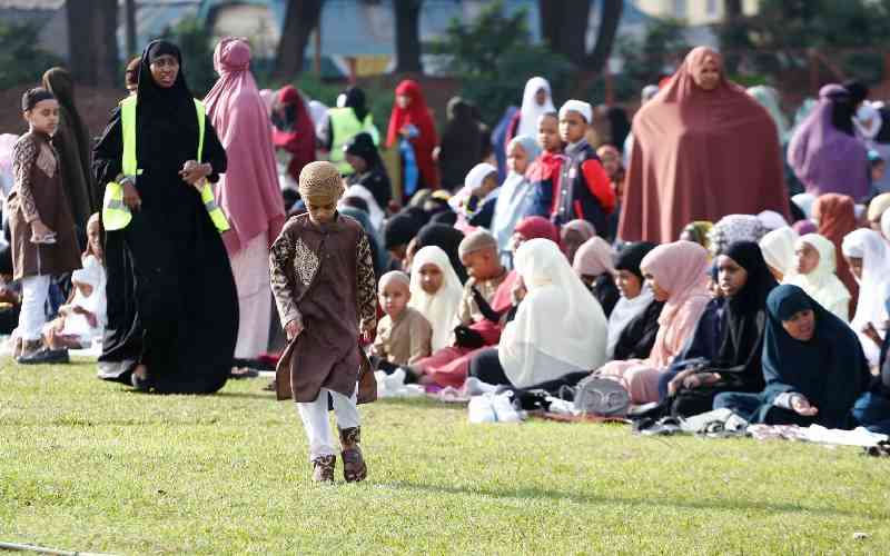 Muslims in Kenya end fast with Eid prayers - The Standard